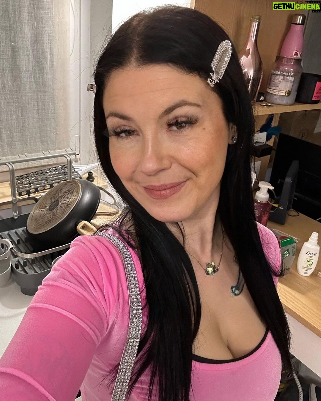 Anna Pepe Instagram – | Gethu Cinema