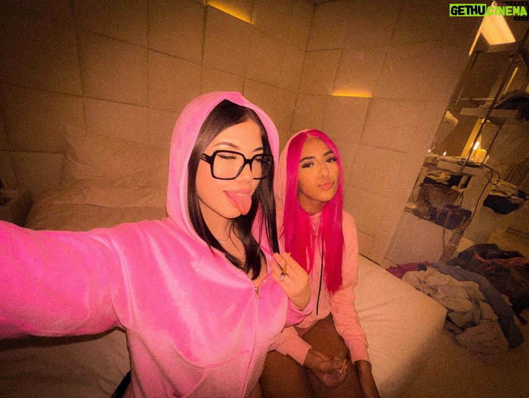 Anna Pepe Instagram – springbreakerzz💓 Barcelona, Spain | Gethu Cinema