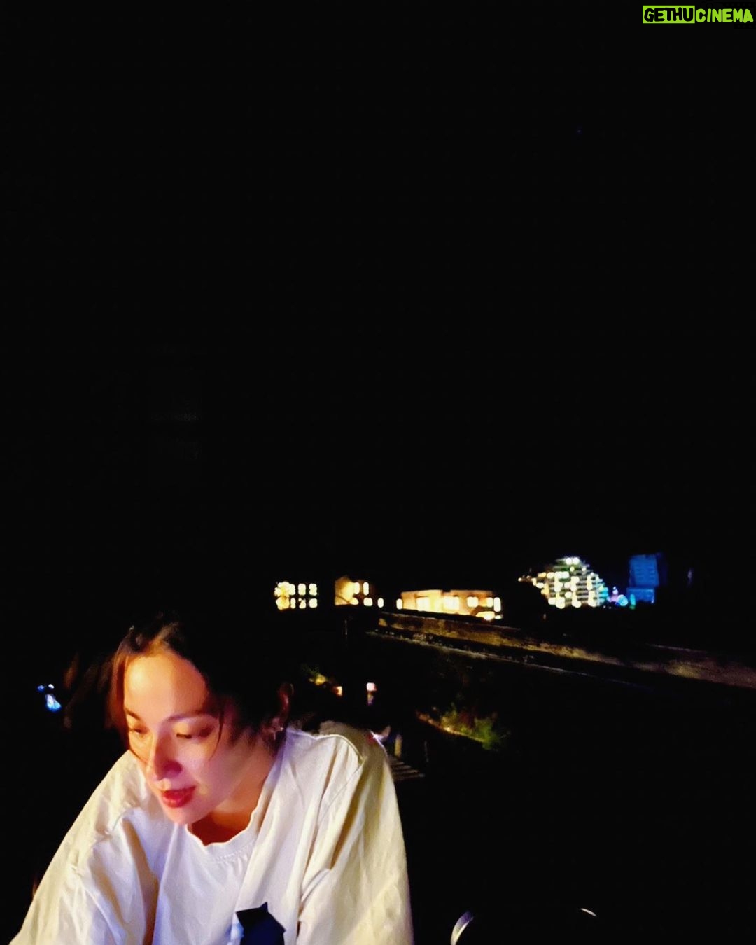 Anne Nakamura Instagram – 🌌🎆🎇🌠🌃🗾 Photo by @miwakokakei | Gethu Cinema