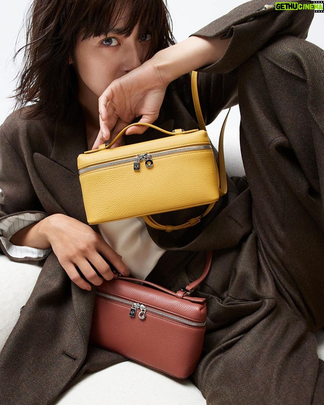 Anne Nakamura Instagram – @loropianaofficial for @ellejapan 🐑 | Gethu ...