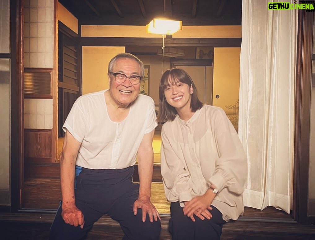 Anne Nakamura Instagram – 言葉足らず同士だけど、、、 両親のいない 真夢 にとってかけがえのない存在の じぃちゃん🍎 ...