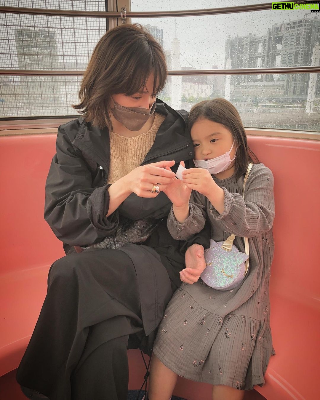 Anne Nakamura Instagram – 🫶💕🎡 もう5歳なのか。 あなたが大きくなるということは、私も歳を重ねている🫣 きっともう ...