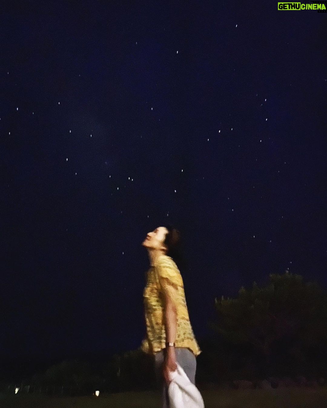 Anne Nakamura Instagram – 🌌🎆🎇🌠🌃🗾 Photo by @miwakokakei | Gethu Cinema