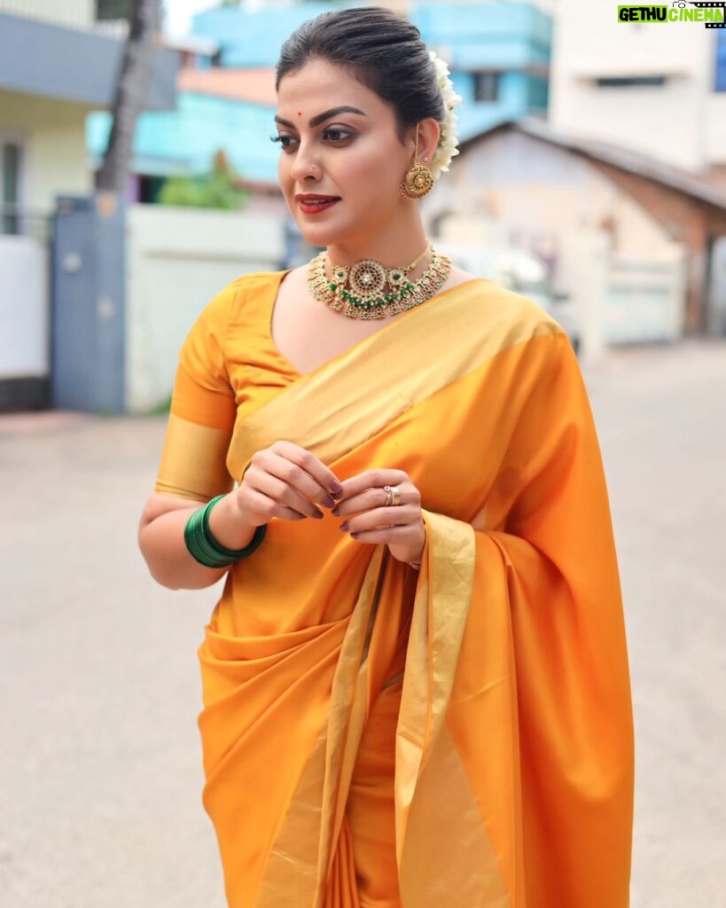 Actress Anusree HD Instagram Photos and Wallpapers January 2024 | Gethu ...