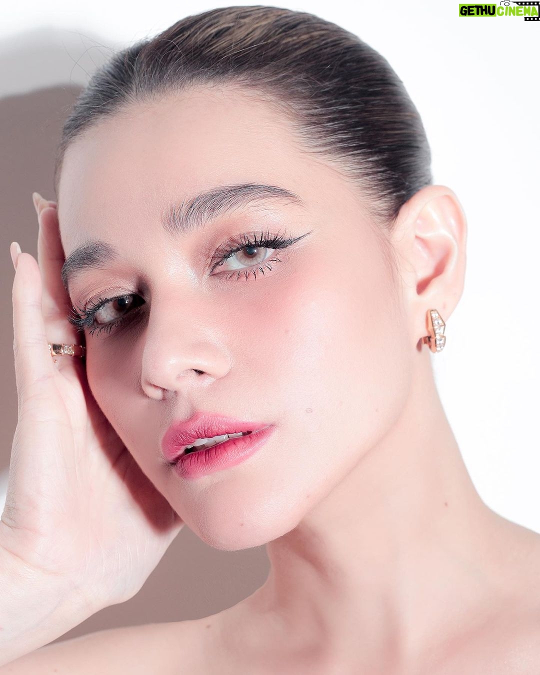 Bea Alonzo Instagram – Night out 🍾 | Gethu Cinema