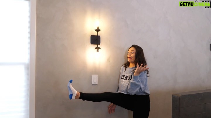 Bethany Mota Instagram – NEW VIDEO! I gave my boyfriend @dtrix bedroom a huge makeover! go seeee ...