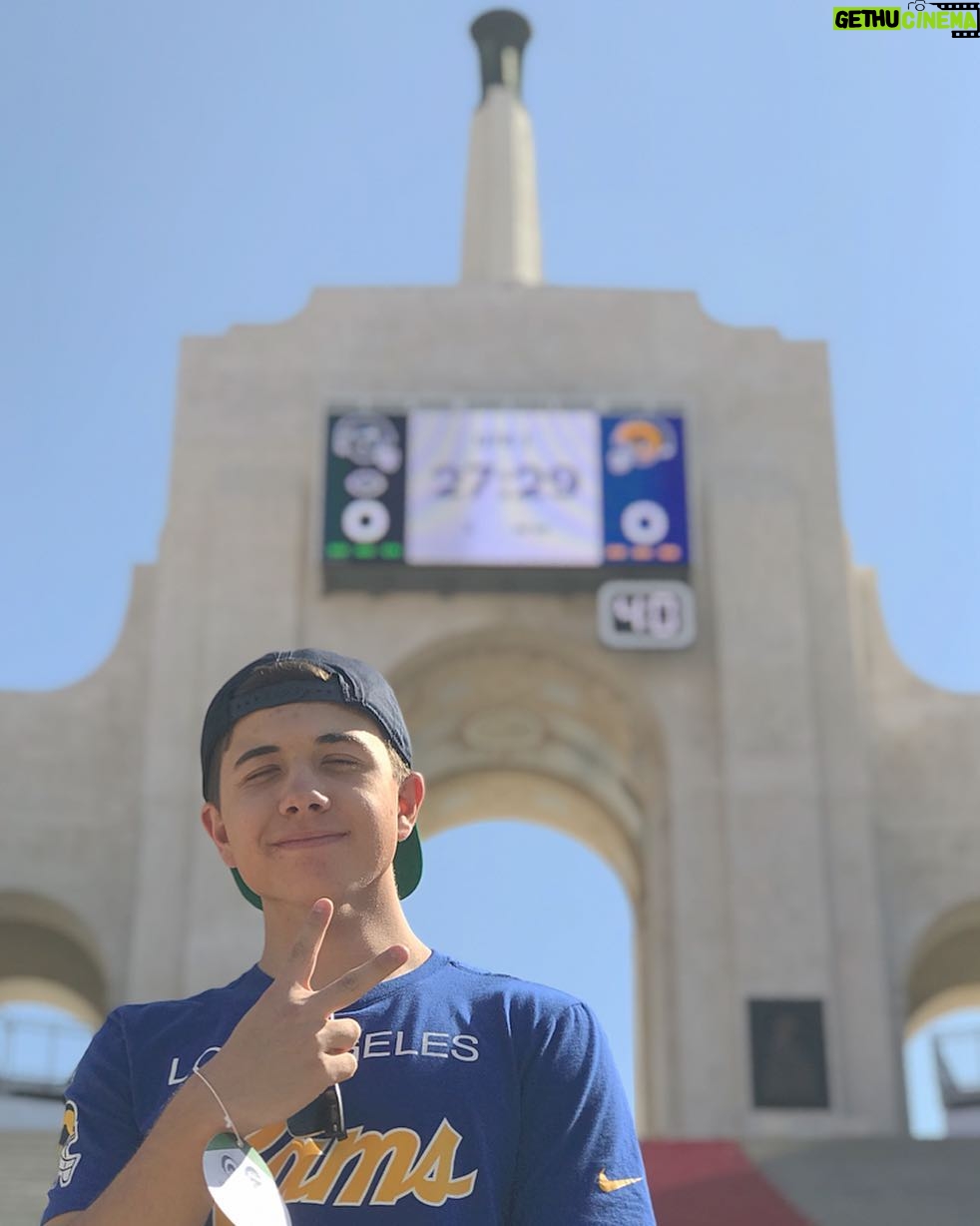 Bradley Steven Perry Instagram – So bright. Wish I was holding ...