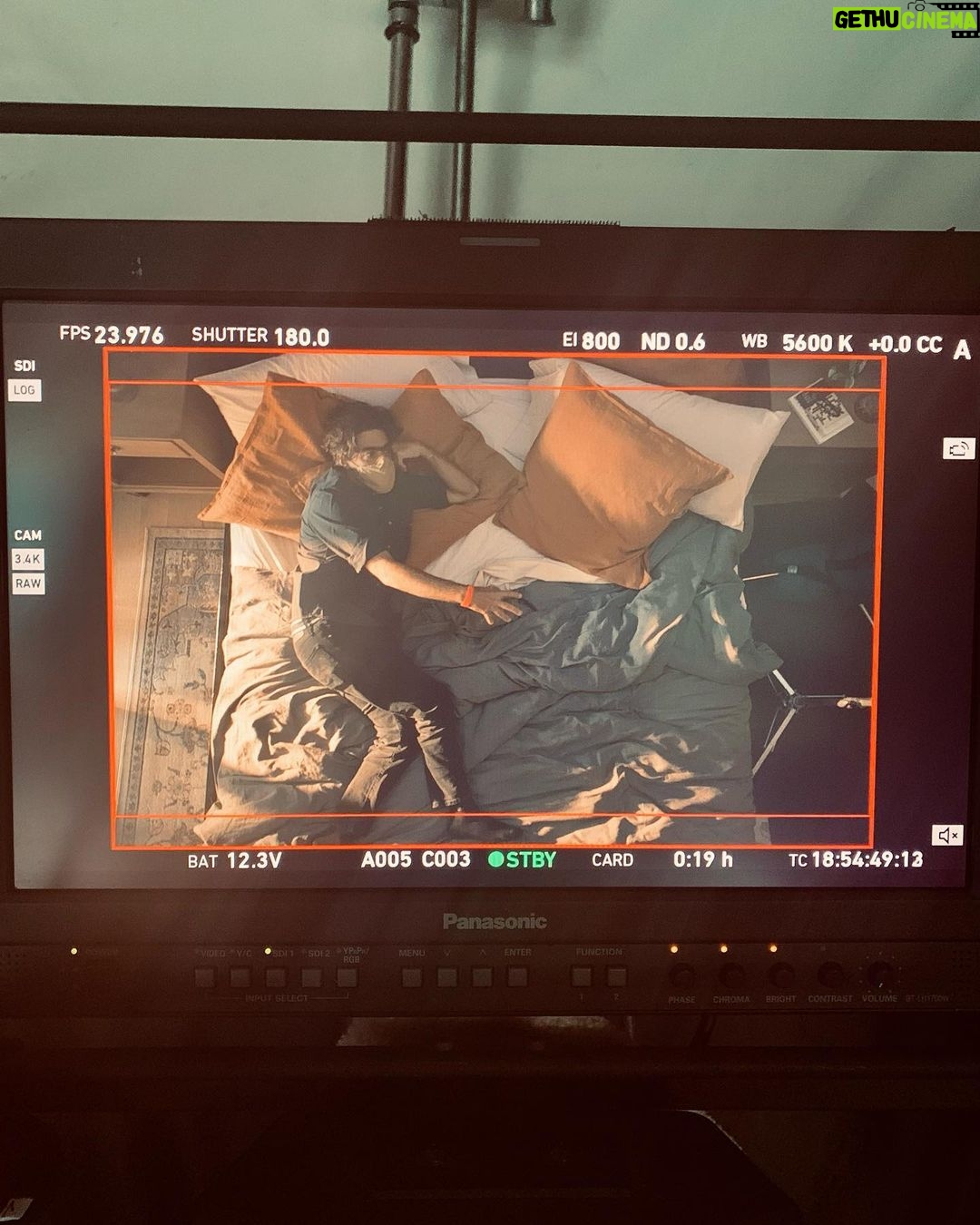 Bryce Dallas Howard Instagram – that’s a wrap! scenes from video ...