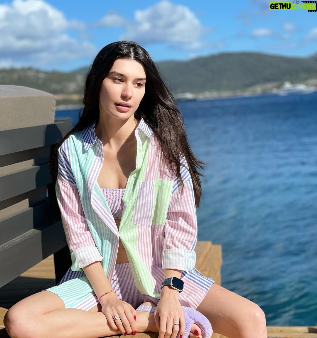 Actress Burcu Kiratli HD Instagram Photos and Wallpapers June 2021 ...