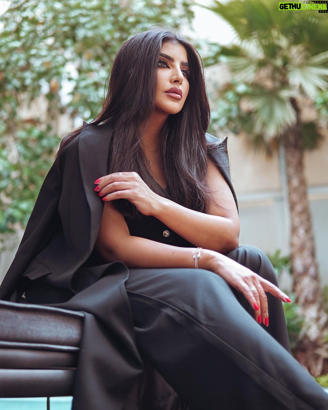 Buthaina Al Raisi Instagram – ان الروح اذا إلتقت بمن يشبهها ترمّمت و ...