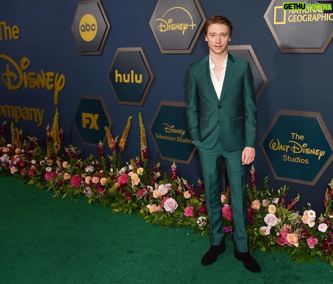Actor Calum Worthy HD Instagram Photos and Wallpapers September 2022 ...