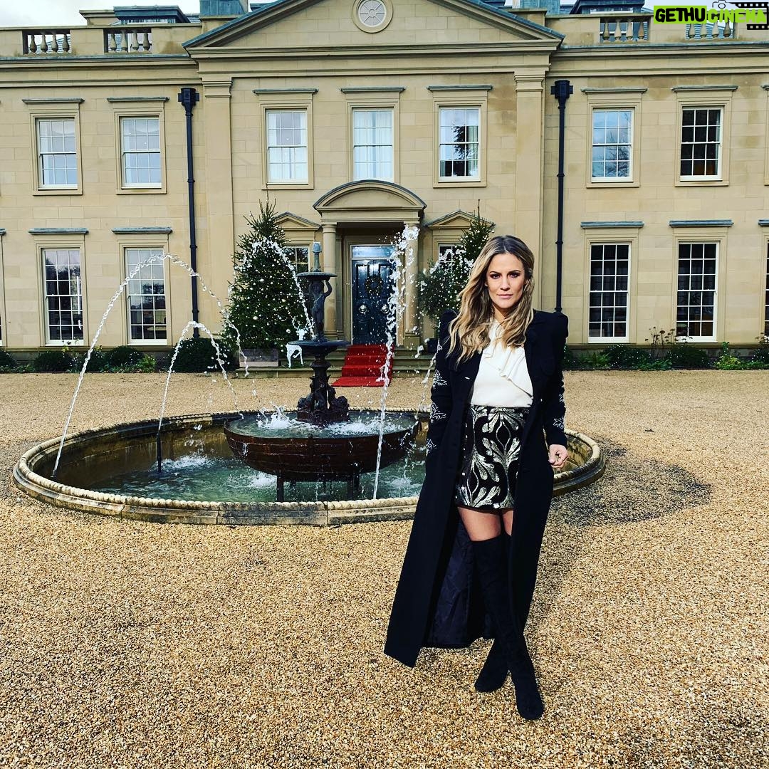 Caroline Flack Instagram – We’re back . Love Island the Christmas ...