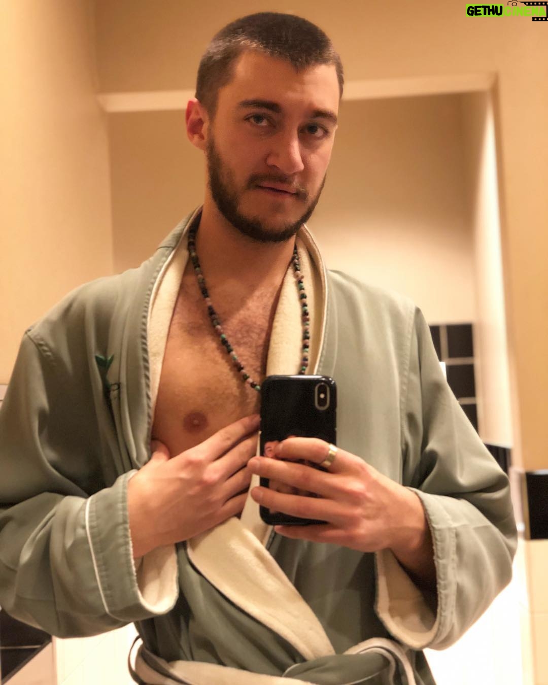Casey Frey Instagram – tiddy meat feat. beads | Gethu Cinema