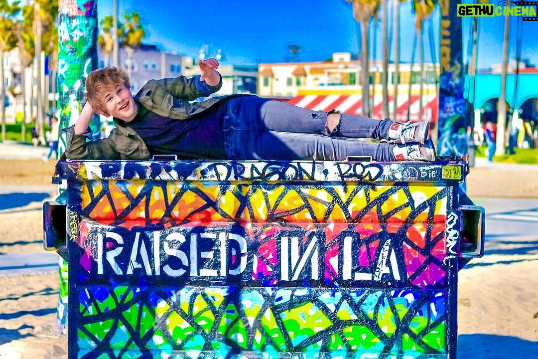 Casey Simpson Instagram – House tour Venice Beach – Venice Boulevard ...