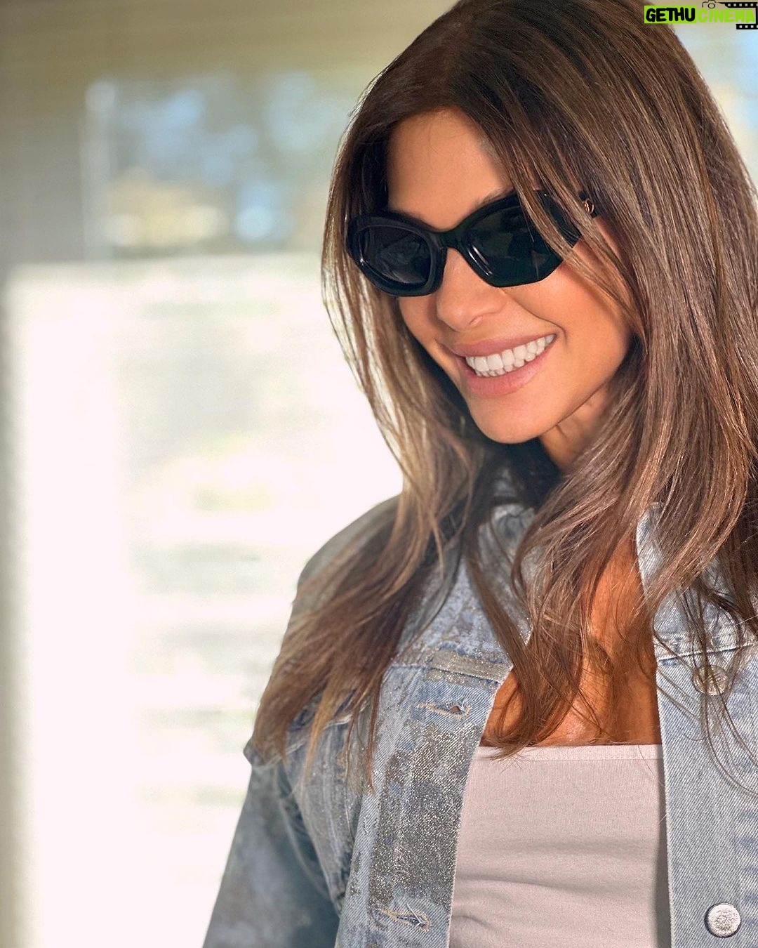 Actress Catherine Fulop HD Instagram Photos and Wallpapers November ...