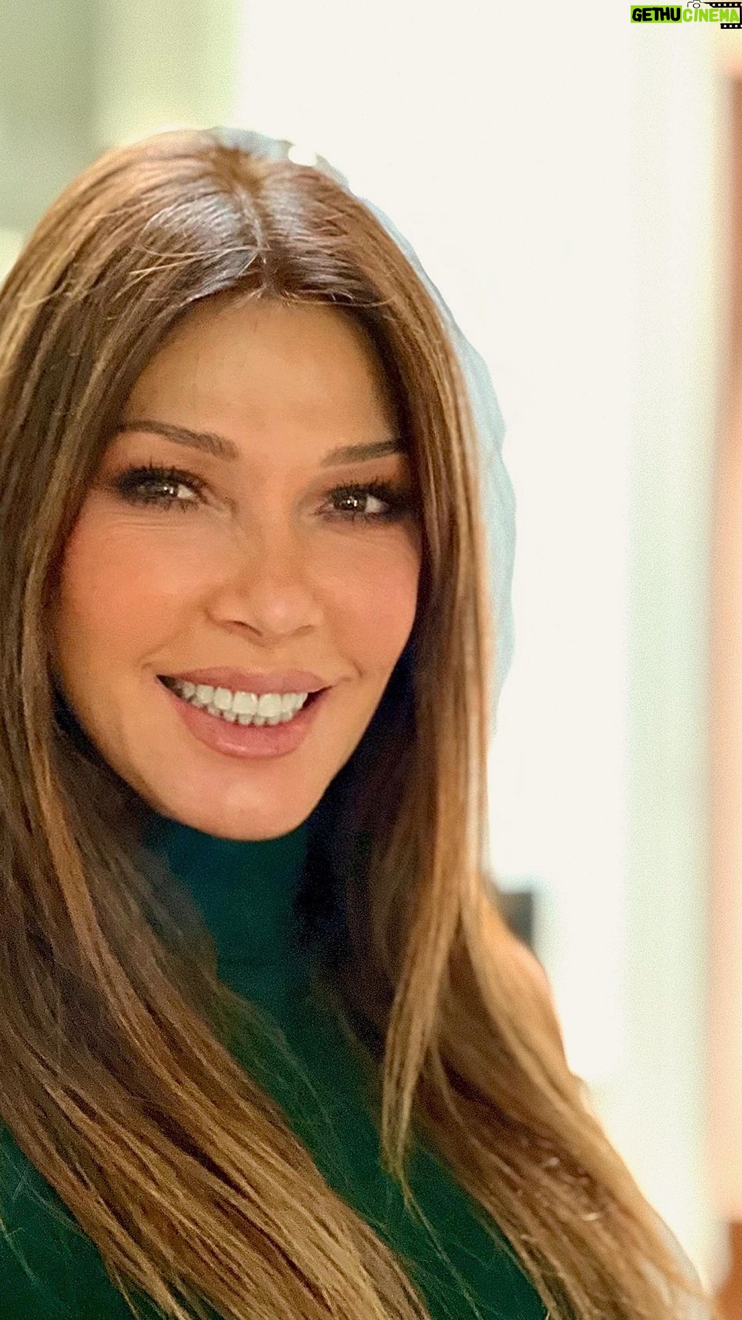 Actress Catherine Fulop HD Instagram Photos and Wallpapers March 2024 ...