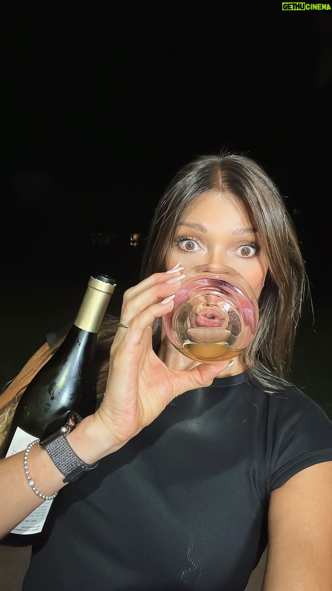 Actress Catherine Fulop HD Instagram Photos and Wallpapers August 2023 ...