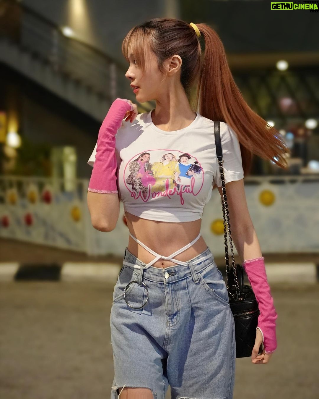 Cathryn Li Instagram – Y2K街頭裝 ok mou | Gethu Cinema