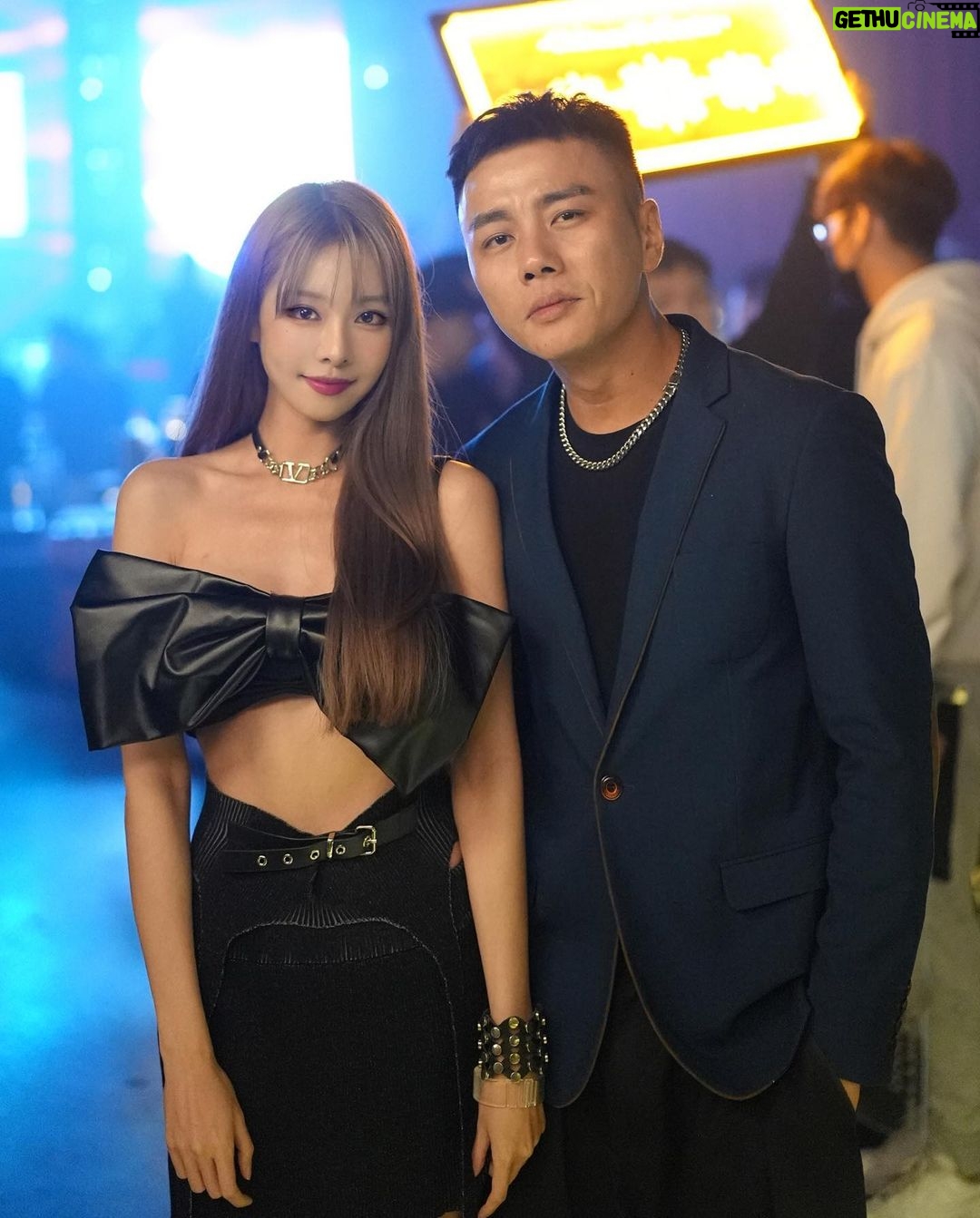 Cathryn Li Instagram – 很開心受邀為Chateau Voice裁判嘉賓之一，歌手全部都很有才華 Château Dc ...