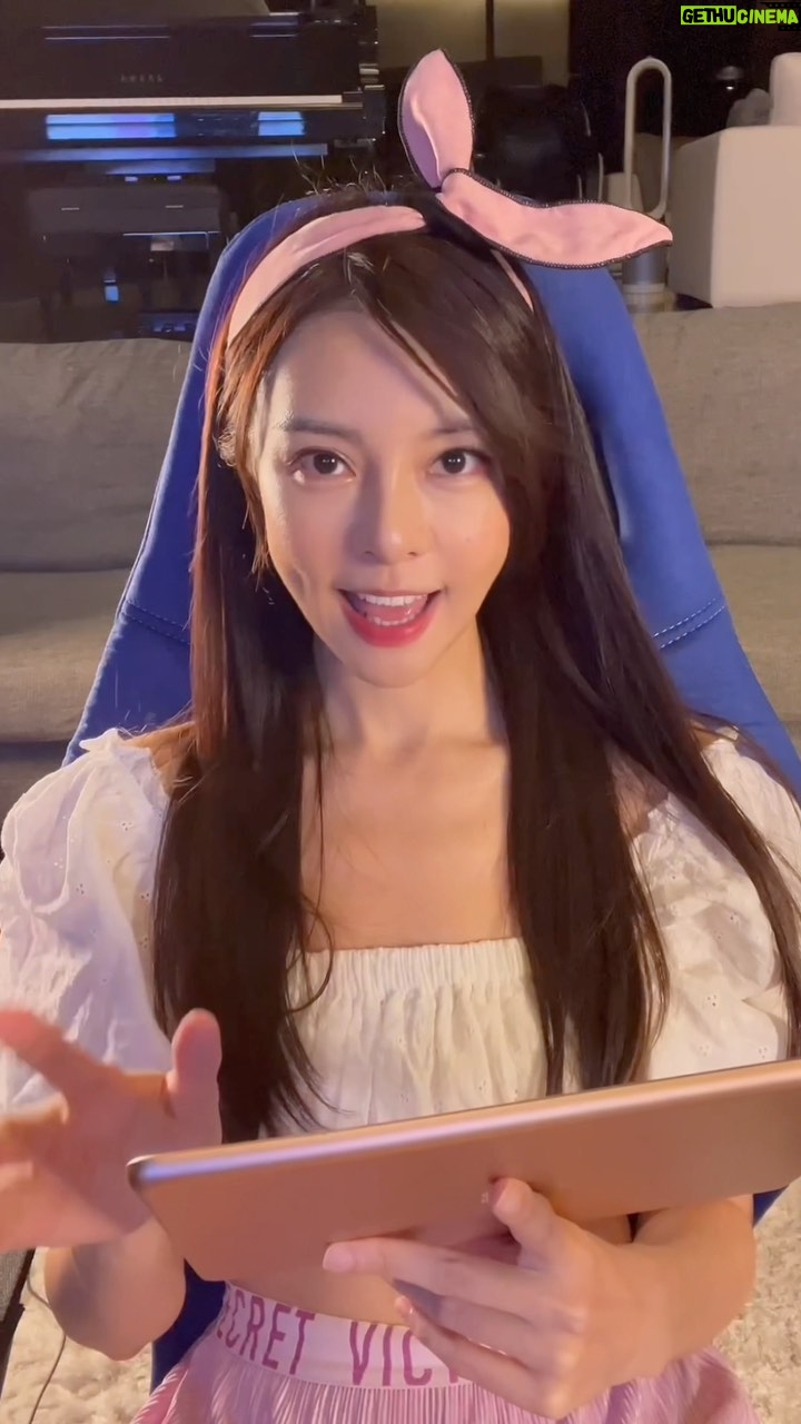 Cathryn Li Instagram – 喜歡拍背影，因為正面太傻，還要笑隊友 | Gethu Cinema