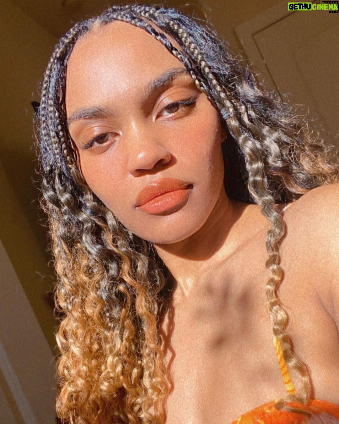 Actress China Anne McClain HD Instagram Photos and Wallpapers February ...