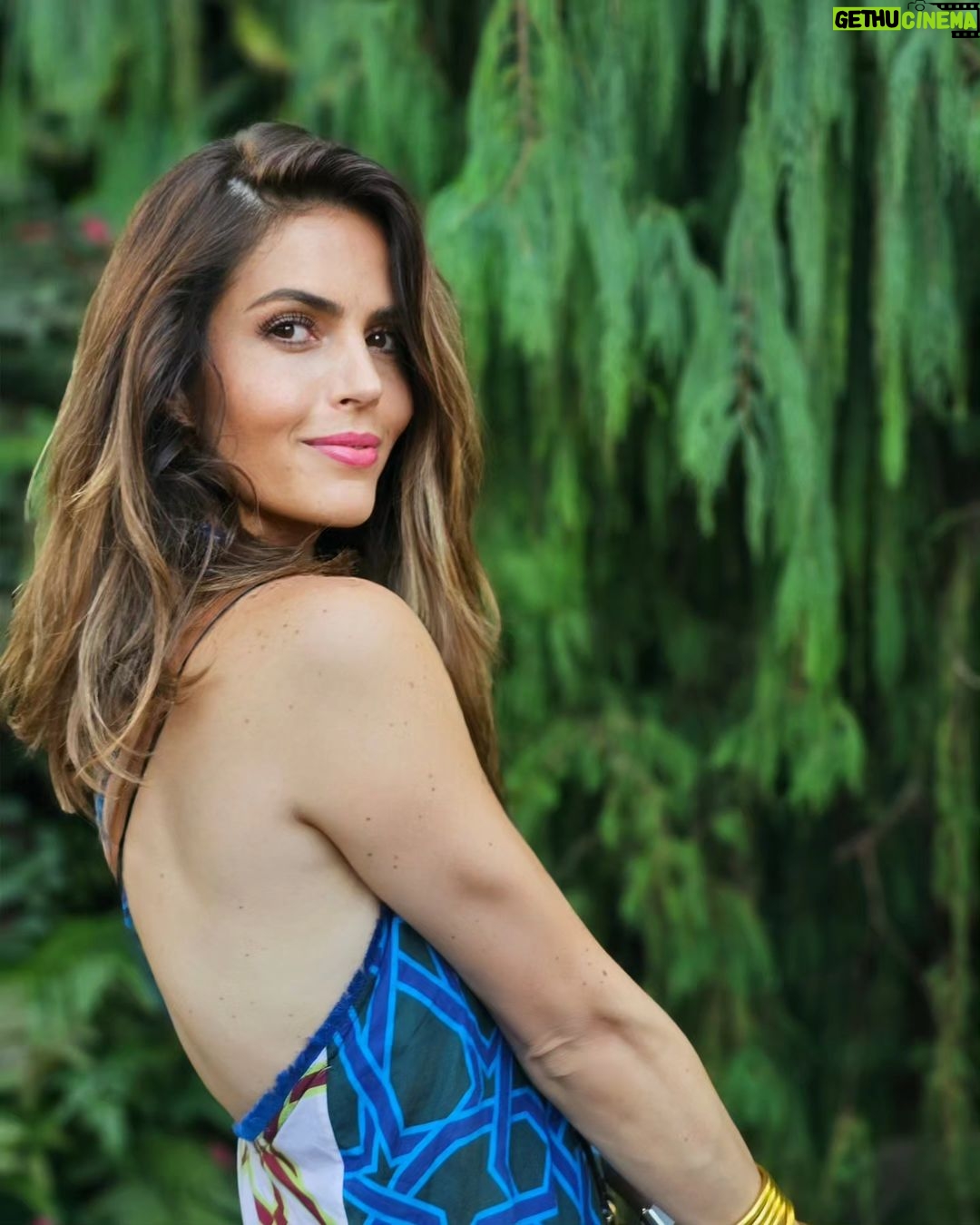 Claudia Álvarez Instagram – 🌿💚 Singapore | Gethu Cinema