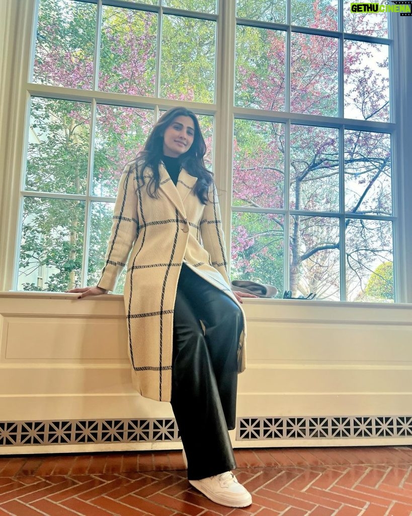 Actress Daisy Shah HD Instagram Photos and Wallpapers April 2024 ...