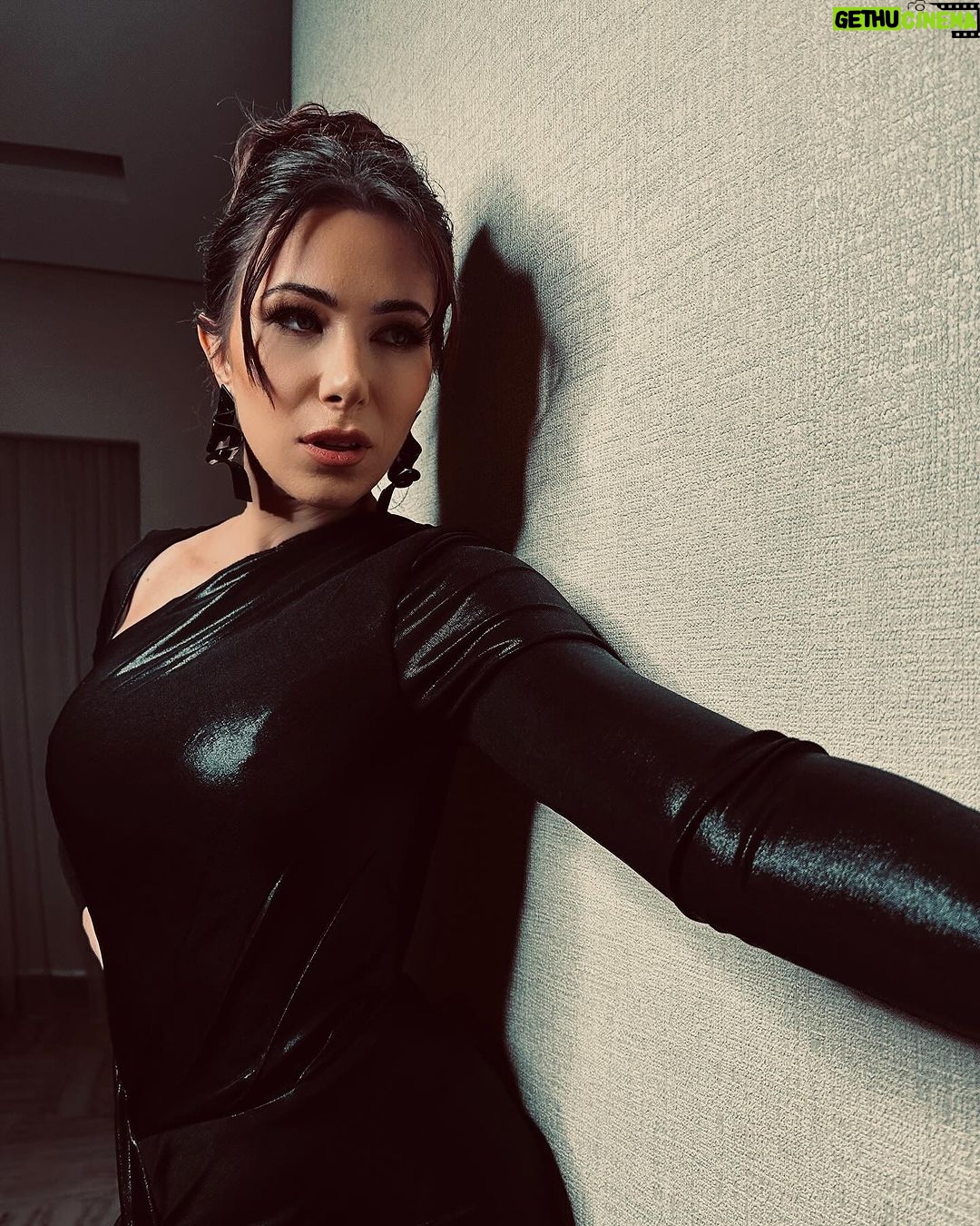 Actress Daniella Rahme HD Instagram Photos and Wallpapers January 2024 ...