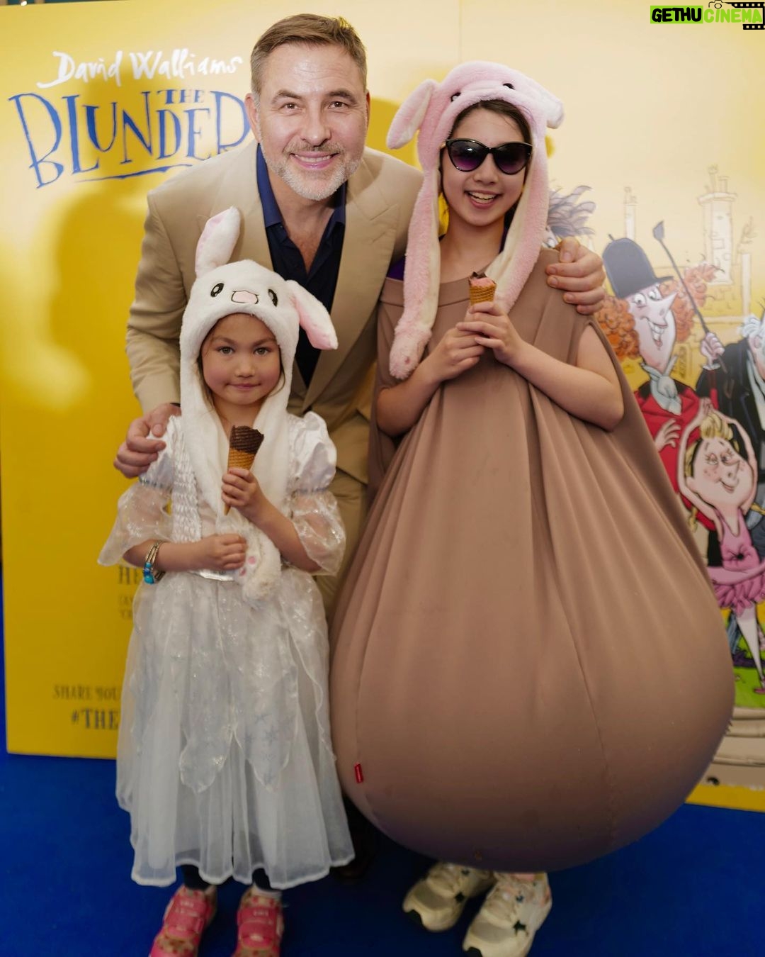 David Walliams Instagram – Today I was on stage @cheltfestivals talking ...