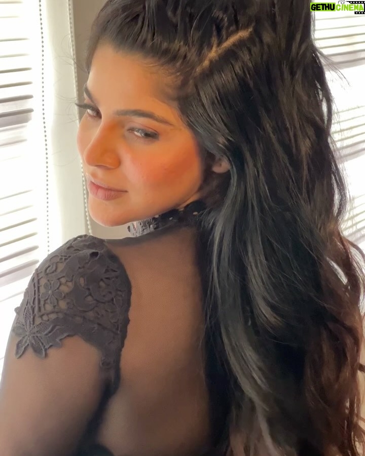 Divya Bharathi Instagram – Staring contest 😉 @styled_by_arundev ...