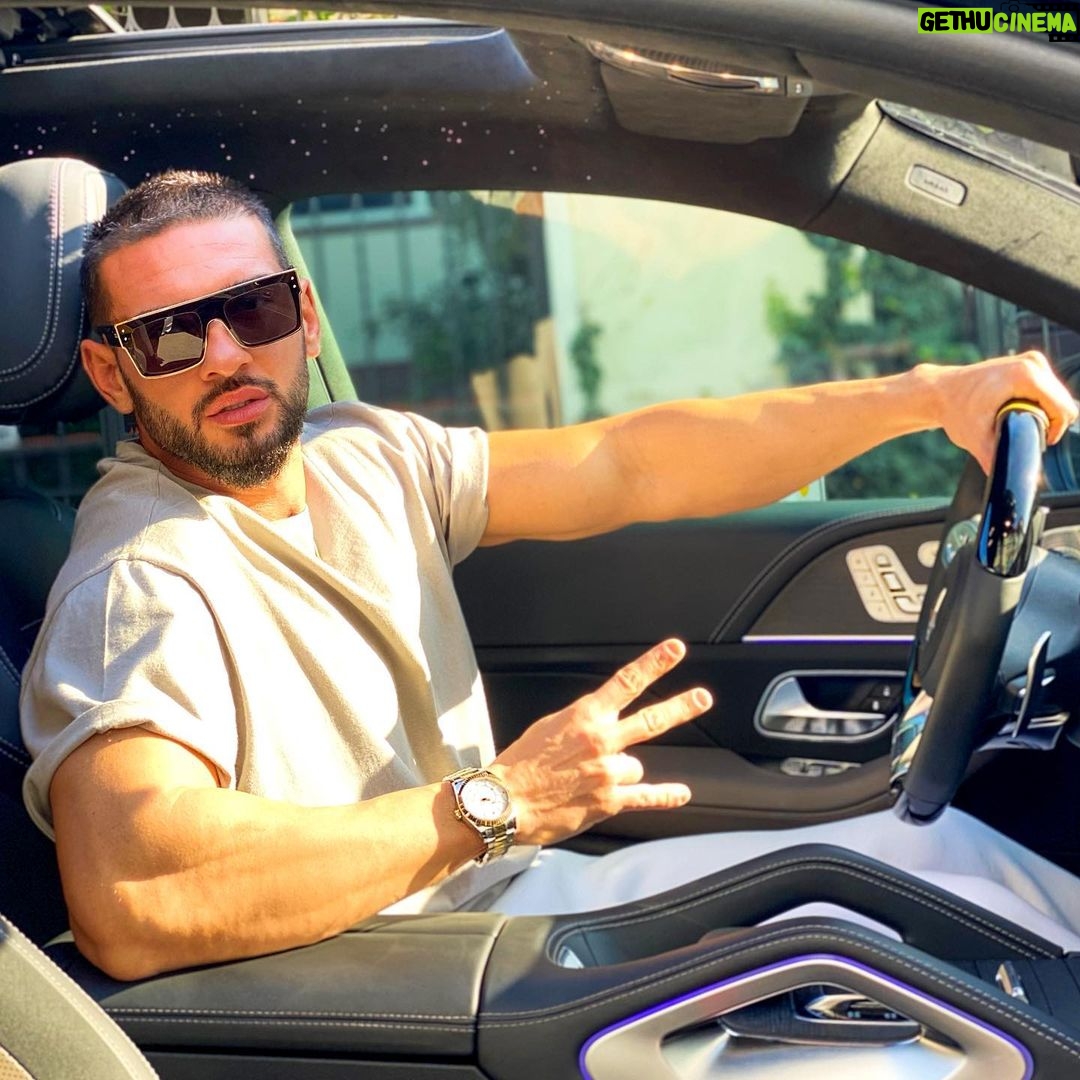 Dorian Popa Instagram – HTZ 😎 Bucharest, Romania | Gethu Cinema