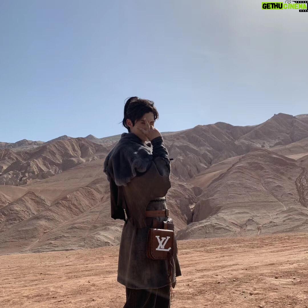 Dylan Wang Instagram – 作为昊天世界走在时尚前沿的人 | Gethu Cinema