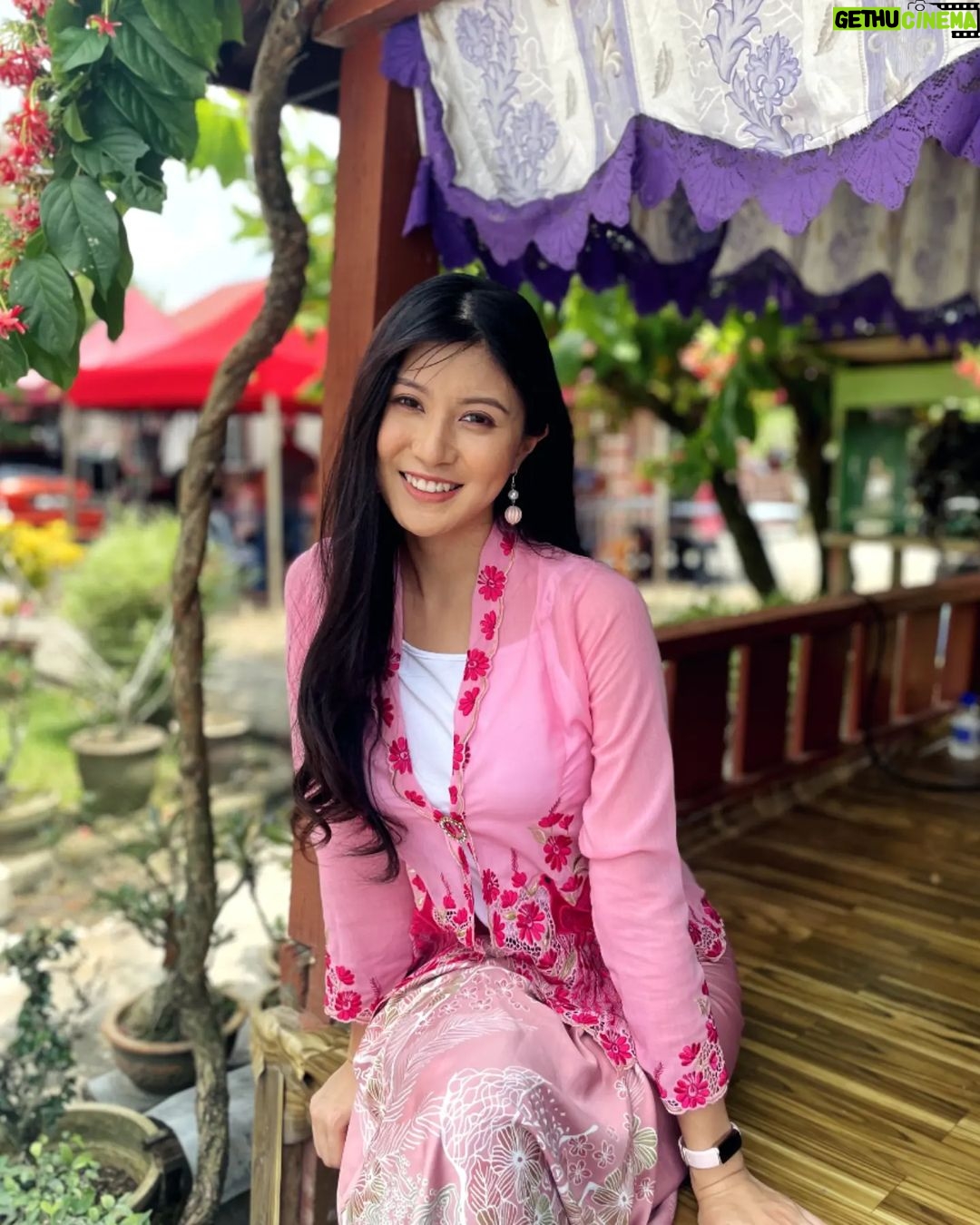 Elizabeth Tan Instagram – Selamat menyambut bulan Ramadhan semuaa ️ ...