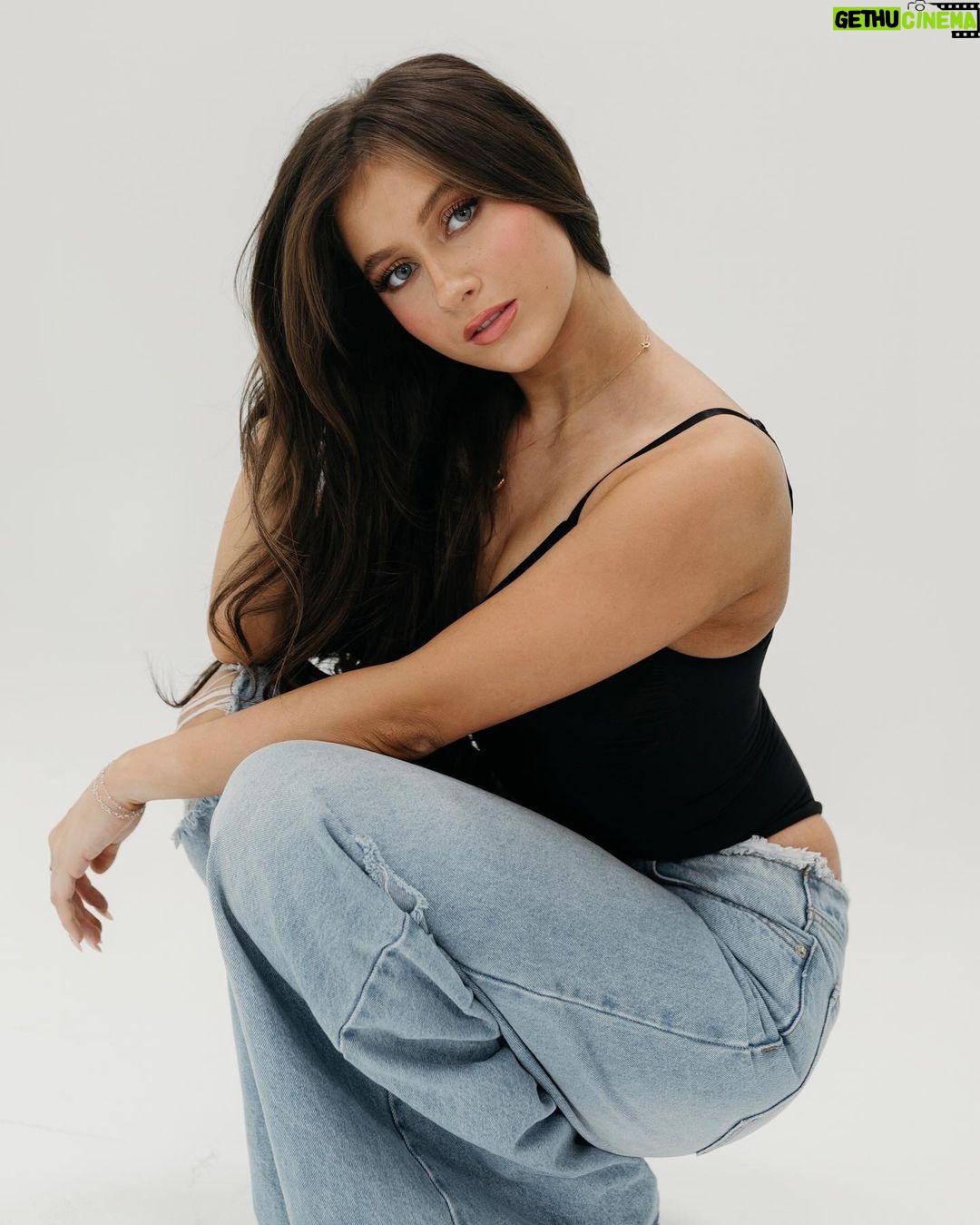 Elliana Walmsley Instagram – 🤞🏼🤞🏼 | Gethu Cinema