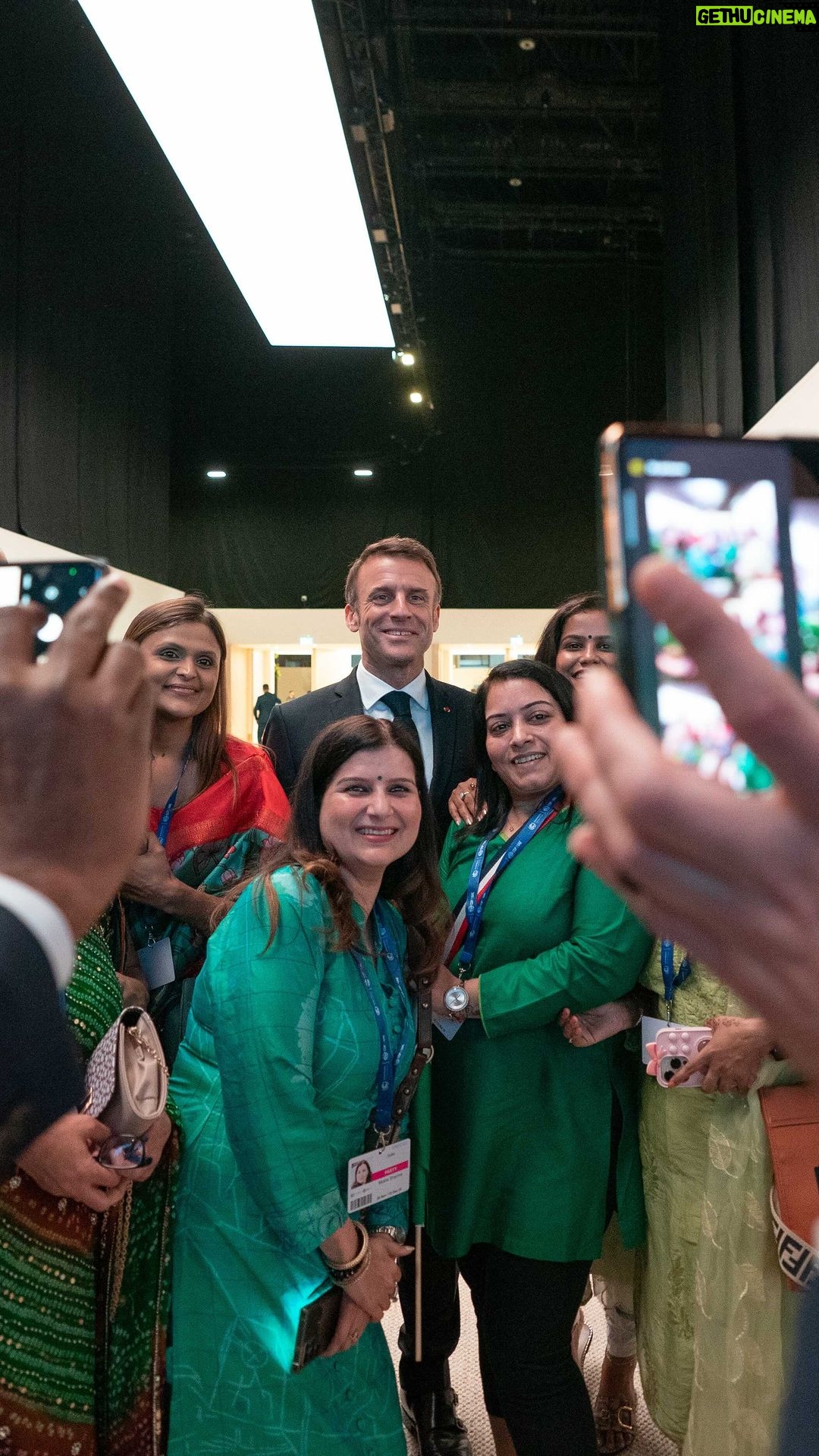 Emmanuel Macron Instagram – Sortir du charbon. | Gethu Cinema