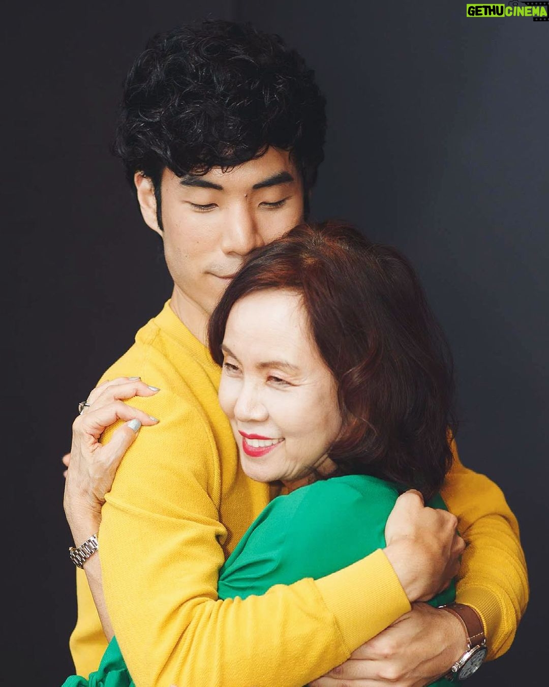 Eugene Lee Yang Instagram Happy Mothers Day Mom Weve Been Through So Much Hardship And