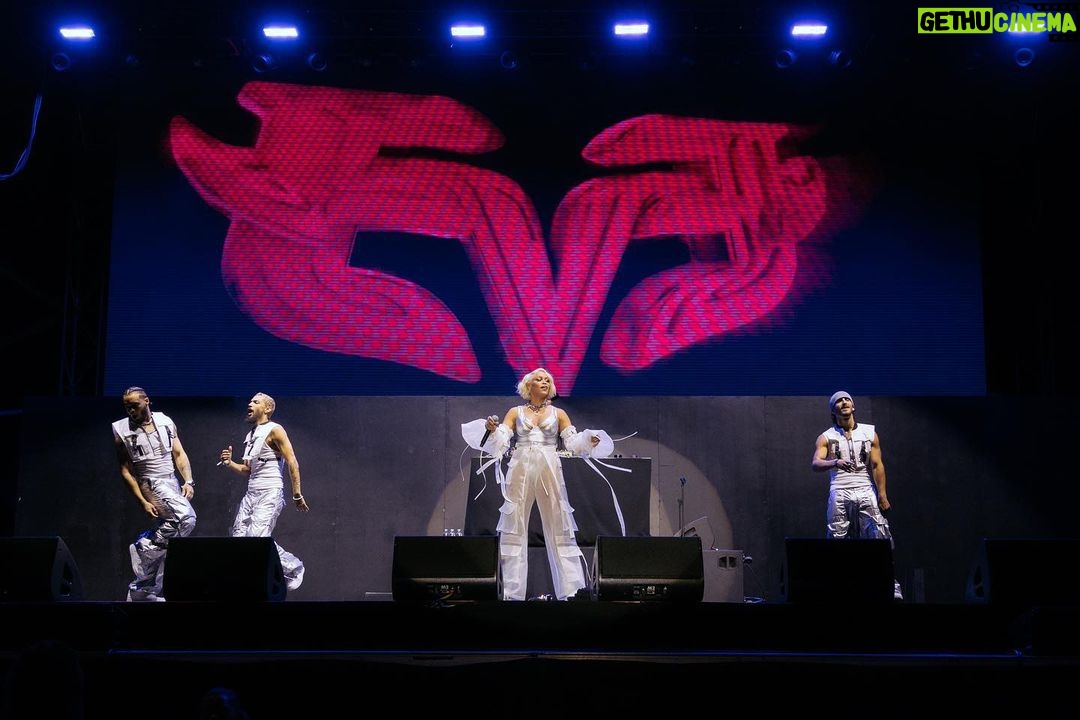 Eve Instagram – Thank you to everyone that partied with us Saturday ...