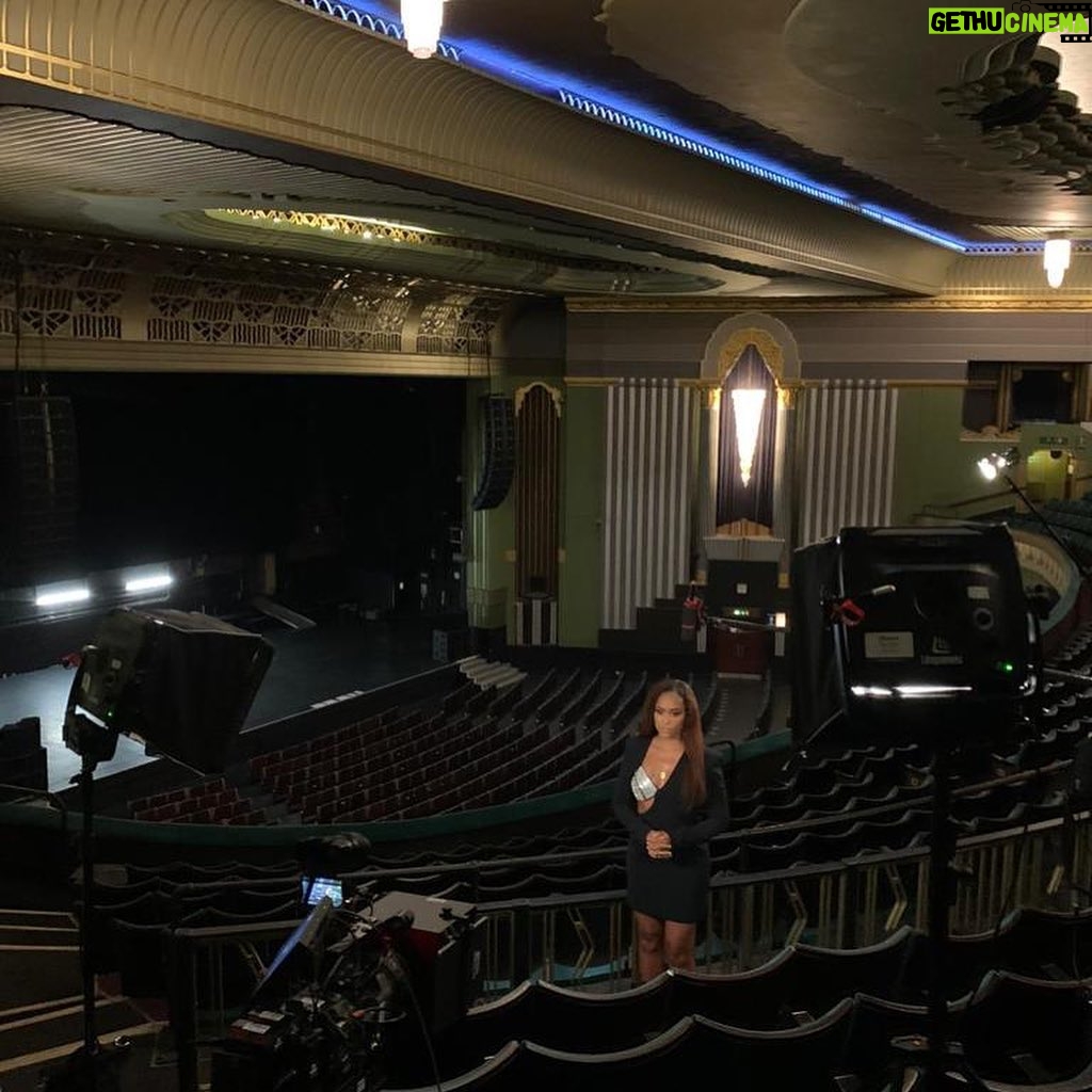 Eve Instagram – Standing in the beautiful empty theatre completely ...