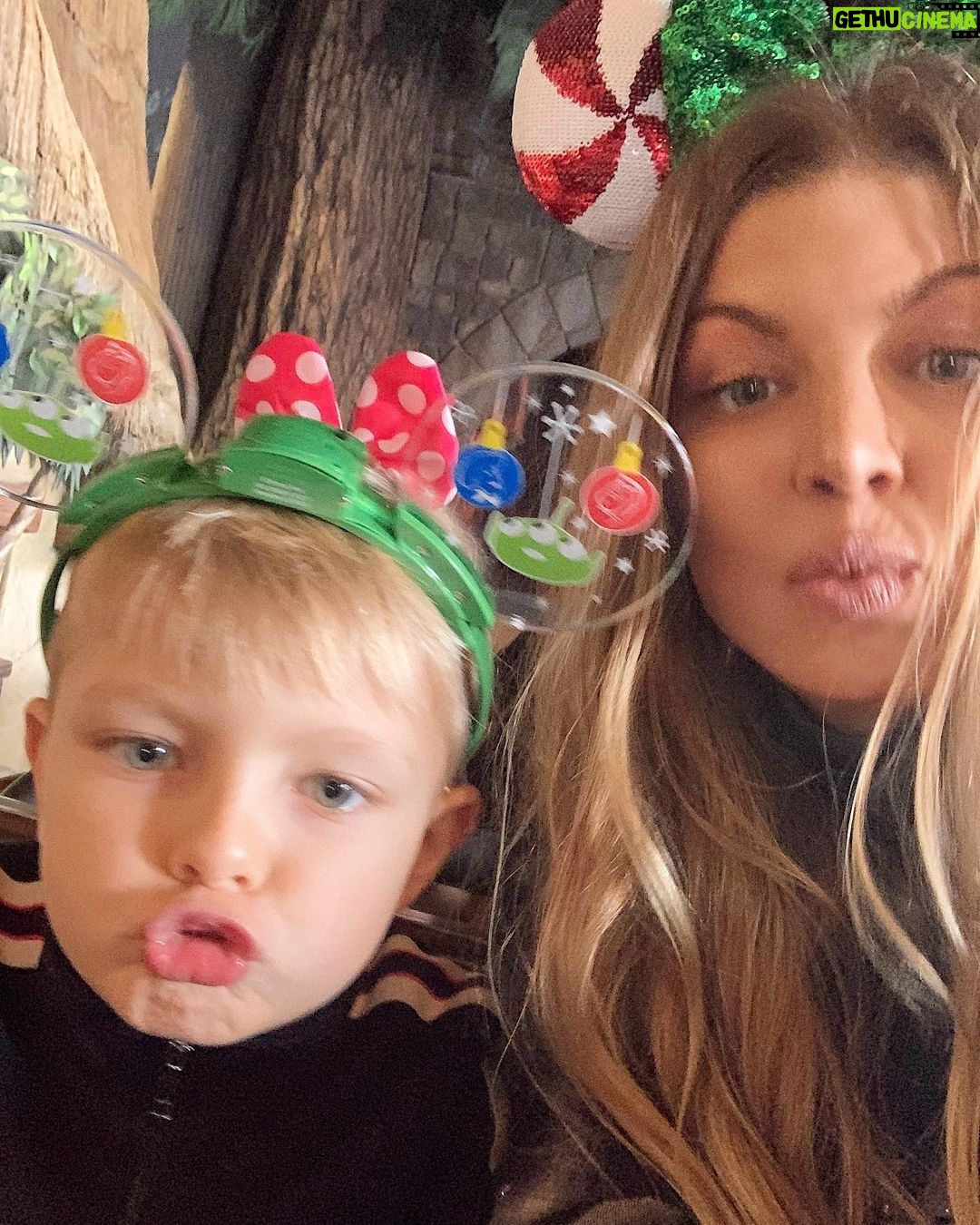 Fergie Instagram – Disneyland Day #axljack | Gethu Cinema