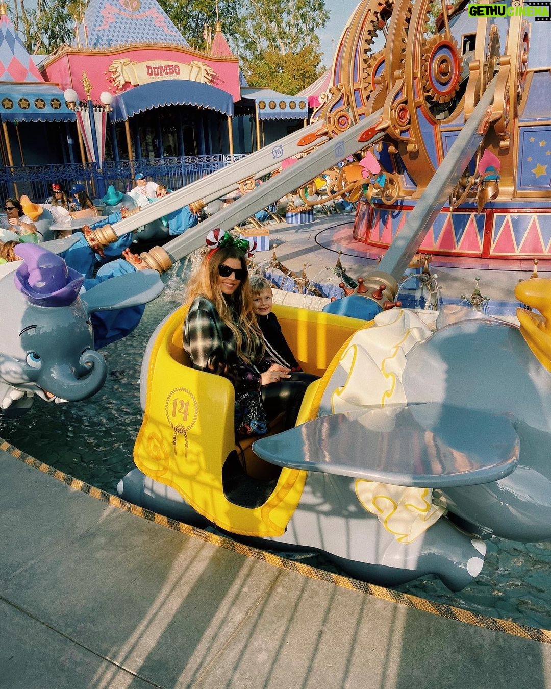 Fergie Instagram – Disneyland Day #axljack | Gethu Cinema