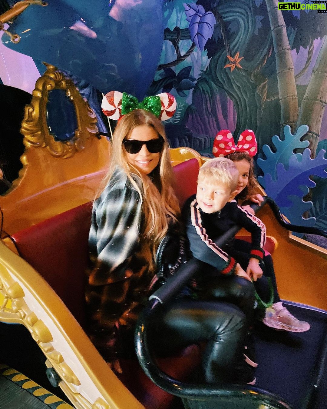 Fergie Instagram – Disneyland Day #axljack | Gethu Cinema