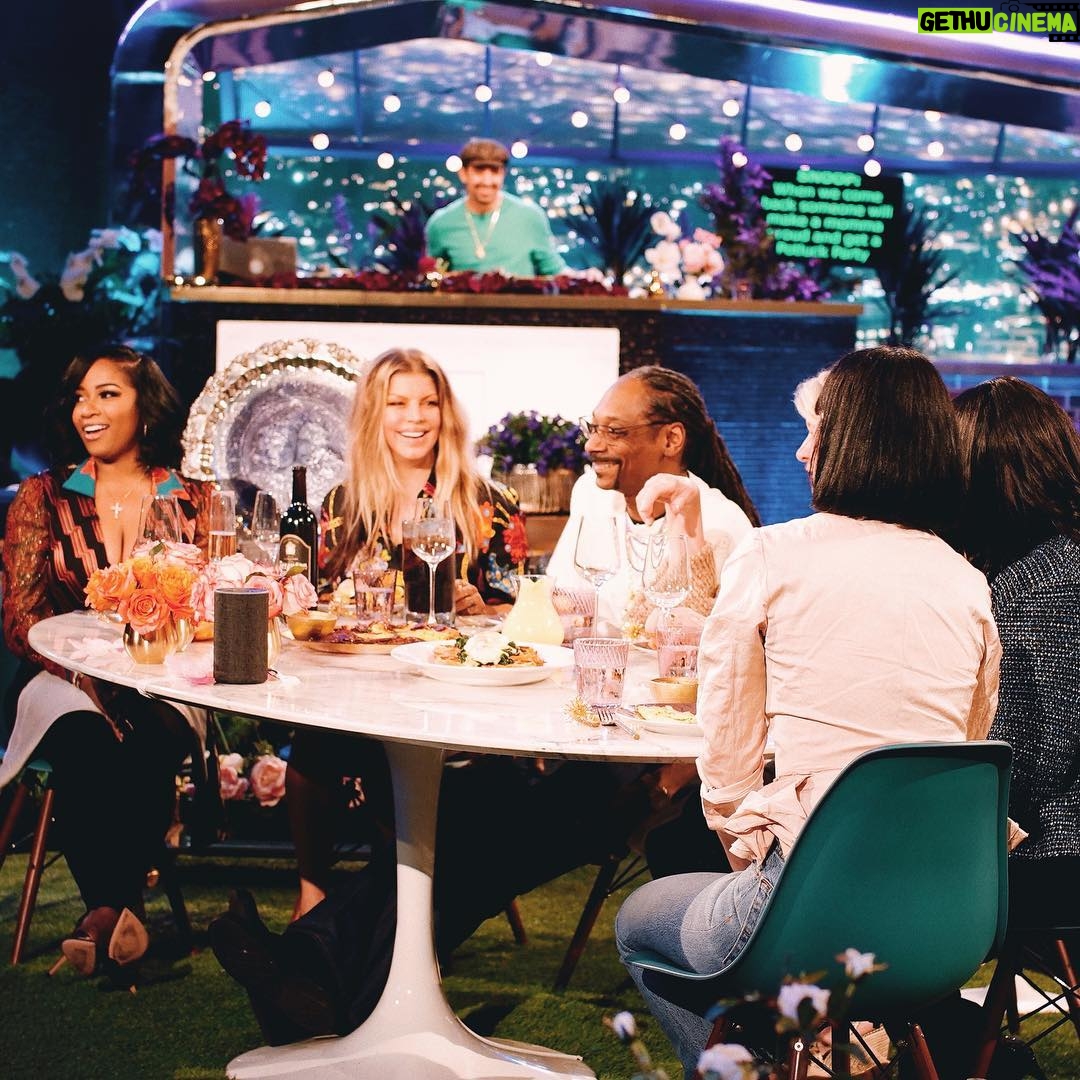 Fergie Instagram – #MarthaAndSnoop 🍳🍳 10/9c tonite on @vh1 .. tune in ...