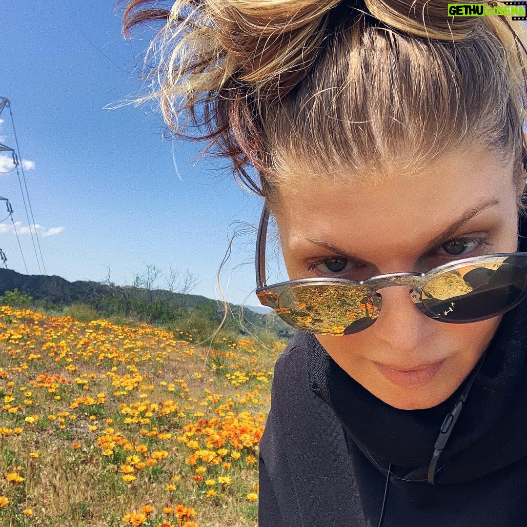 Fergie Instagram – Hope u all are feeling a connection to nature today ...