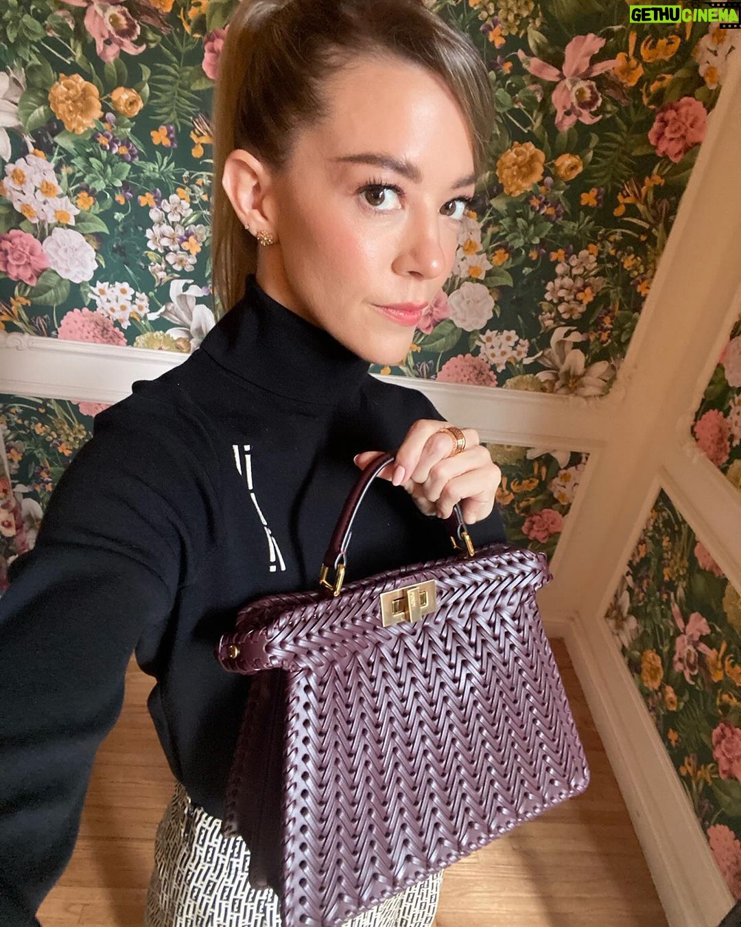 Actress Fernanda Castillo HD Instagram Photos and Wallpapers December ...