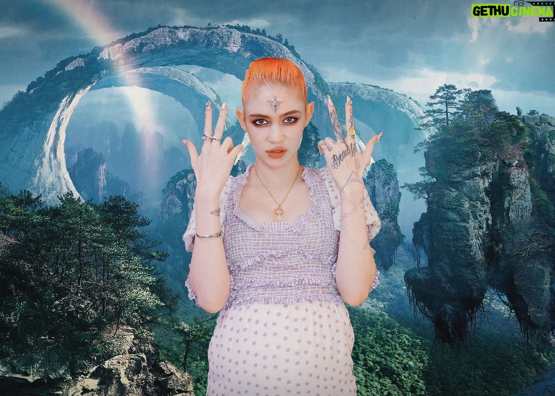 Grimes Instagram – A nice day at the park | Gethu Cinema