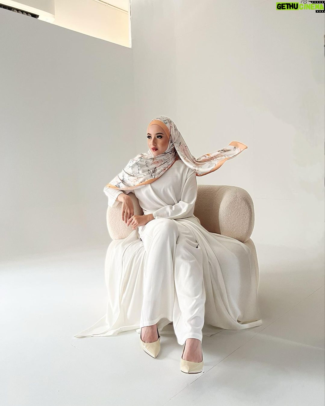 Hannah Delisha Instagram – some bts photoshoot for @sigadistya raya ...