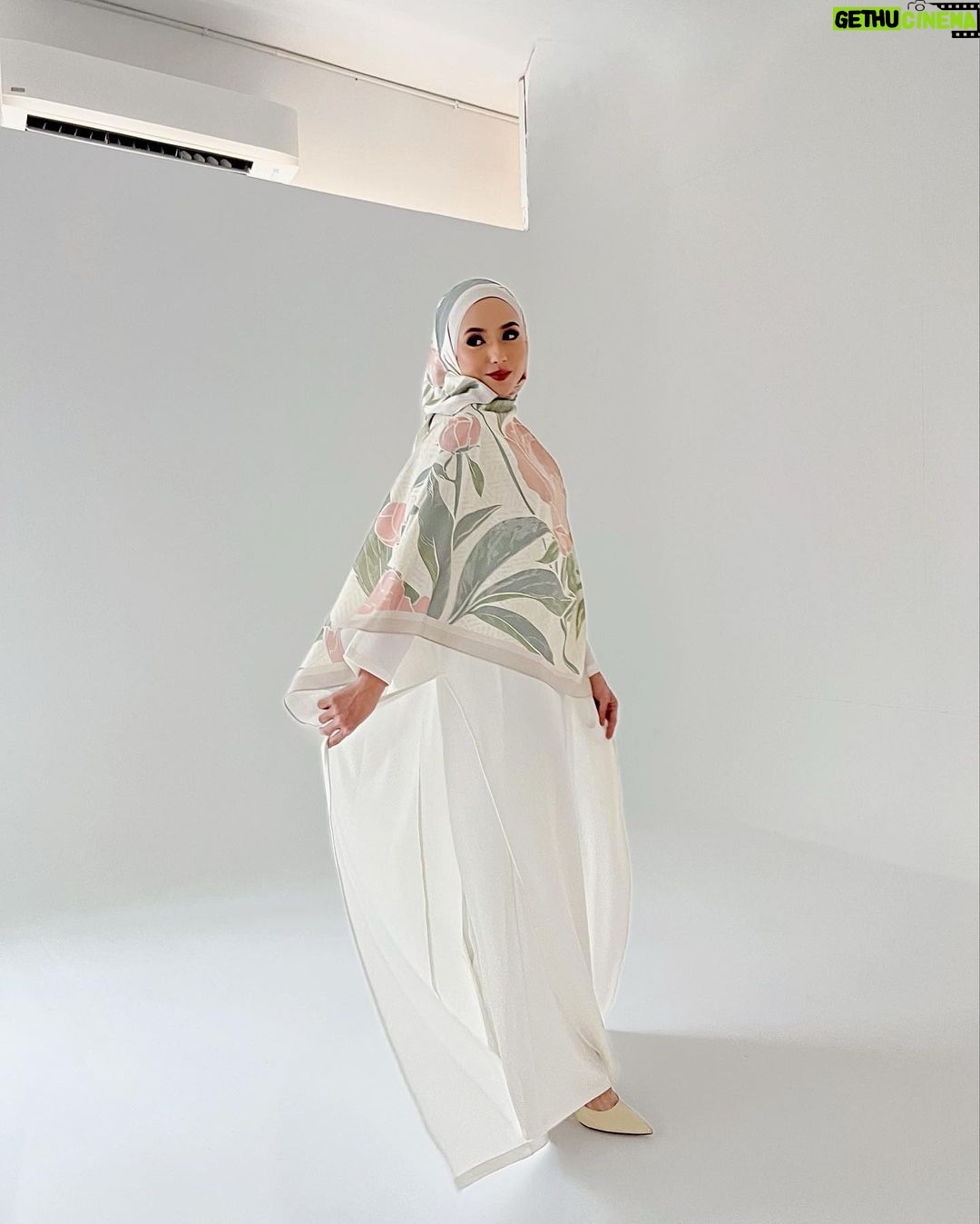 Hannah Delisha Instagram – some bts photoshoot for @sigadistya raya ...