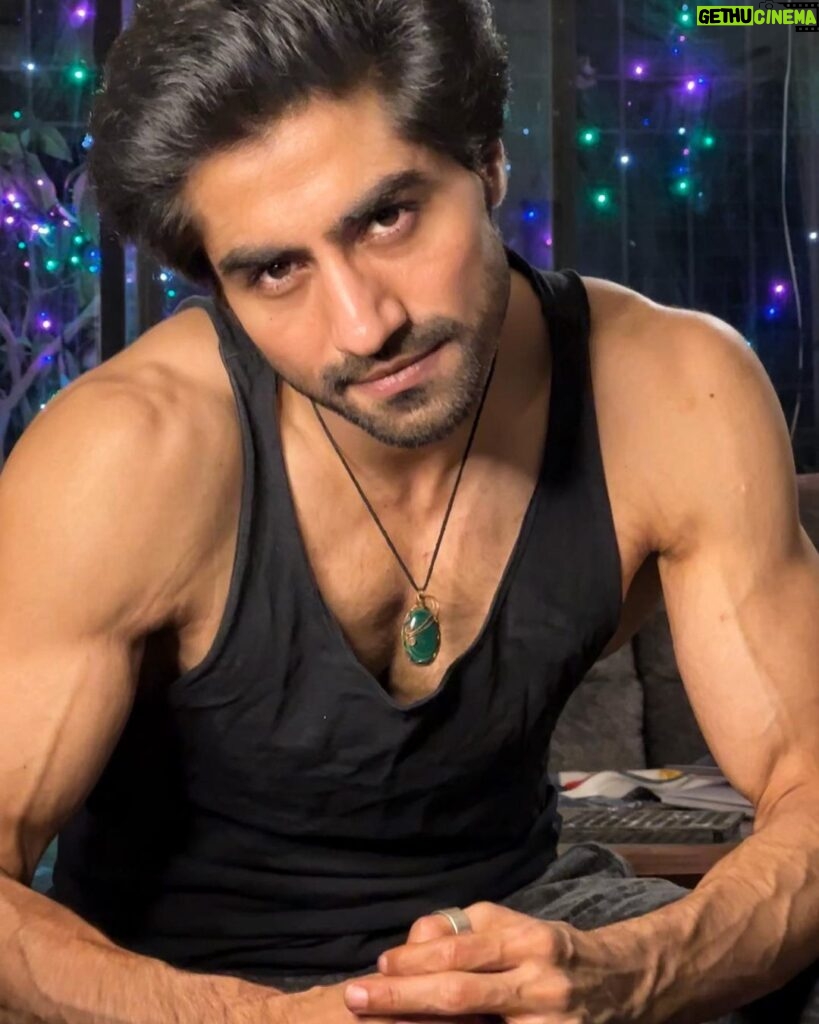 Actor Harshad Chopda HD Instagram Photos and Wallpapers June 2023 ...