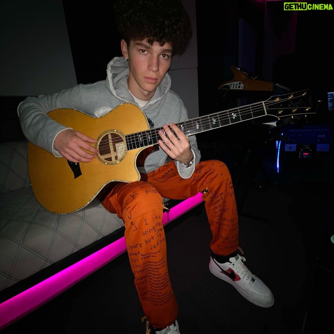 Hayden Summerall Instagram – vibin in the studio 2021 gonna be crazy🔥 ...