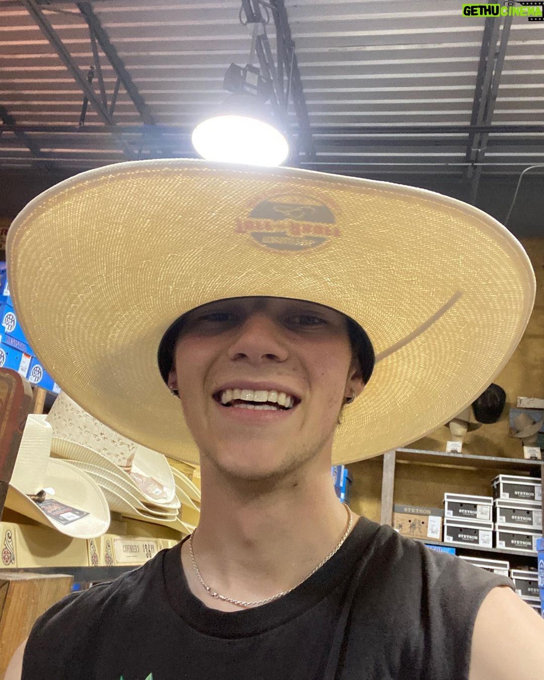 Hayden Summerall Instagram – here’s some from the camera roll🤣 Dallas ...